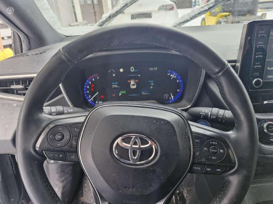 Melns Toyota Corolla 2019 Marijampole, ar dzinēja tilpumu 1.80 L un nobraukumu 133 tūkst. km par 8900 €, foto 5 vietnē AUTOMOTO.COM.LV