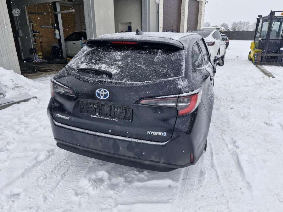 Melns Toyota Corolla 2019 Marijampole, ar dzinēja tilpumu 1.80 L un nobraukumu 133 tūkst. km par 8900 €, foto 10 vietnē AUTOMOTO.COM.LV