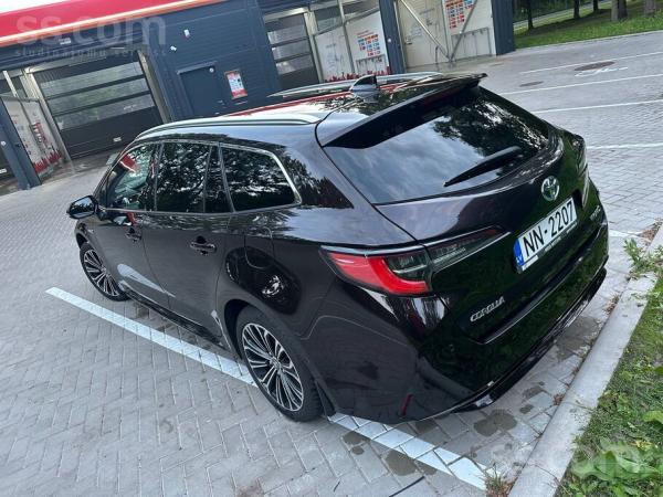Melns Toyota Corolla 2019 Rīga, ar dzinēja tilpumu 1.80 L un nobraukumu 127 tūkst. km par 17500 €, foto 3 vietnē AUTOMOTO.COM.LV