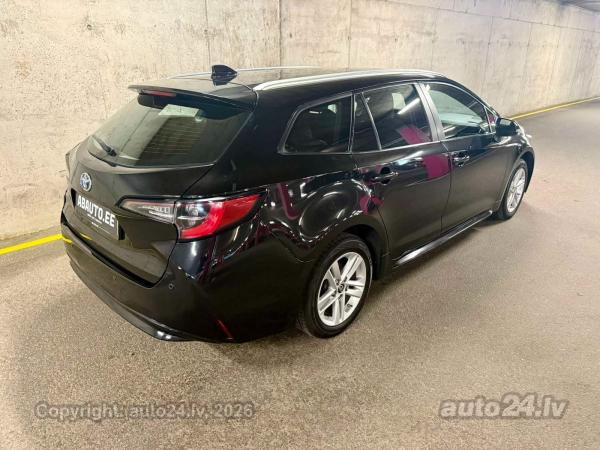 Black Toyota Corolla 2019 in Tallinn, with an engine capacity of 1.80 L and mileage of 277 thousand km for 10500 €, photo 4 on AUTOMOTO.COM.LV