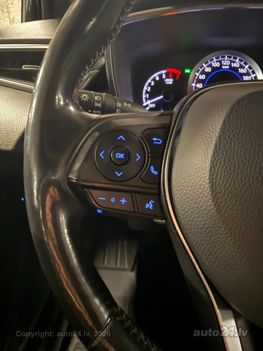 Melns Toyota Corolla 2019 Tallina, ar dzinēja tilpumu 1.80 L un nobraukumu 277 tūkst. km par 10500 €, foto 7 vietnē AUTOMOTO.COM.LV