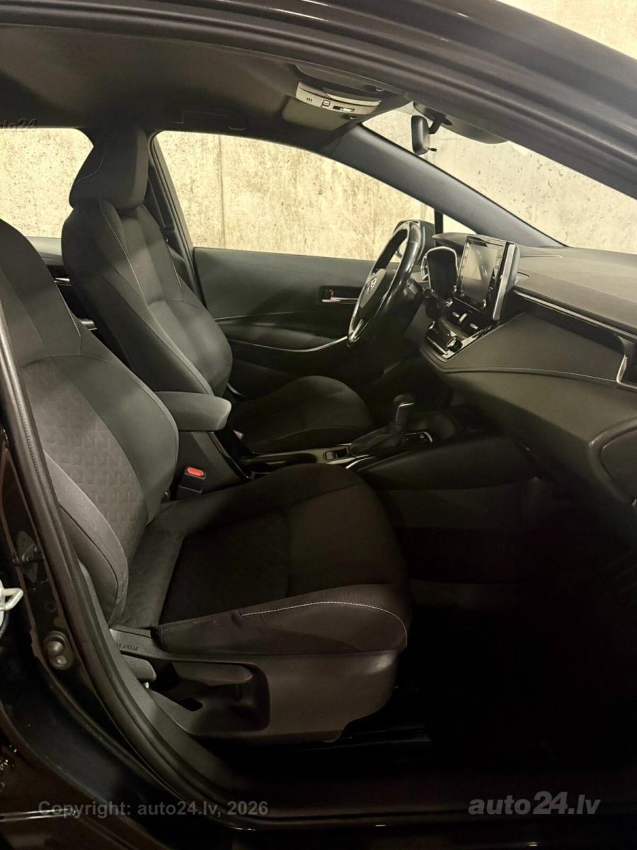 Melns Toyota Corolla 2019 Tallina, ar dzinēja tilpumu 1.80 L un nobraukumu 277 tūkst. km par 10500 €, foto 11 vietnē AUTOMOTO.COM.LV