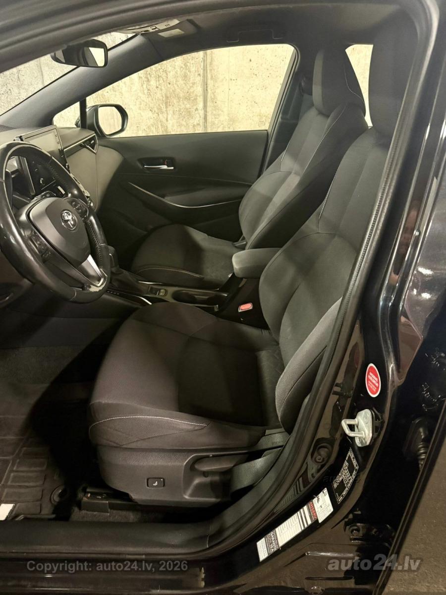 Melns Toyota Corolla 2019 Tallina, ar dzinēja tilpumu 1.80 L un nobraukumu 277 tūkst. km par 10500 €, foto 12 vietnē AUTOMOTO.COM.LV