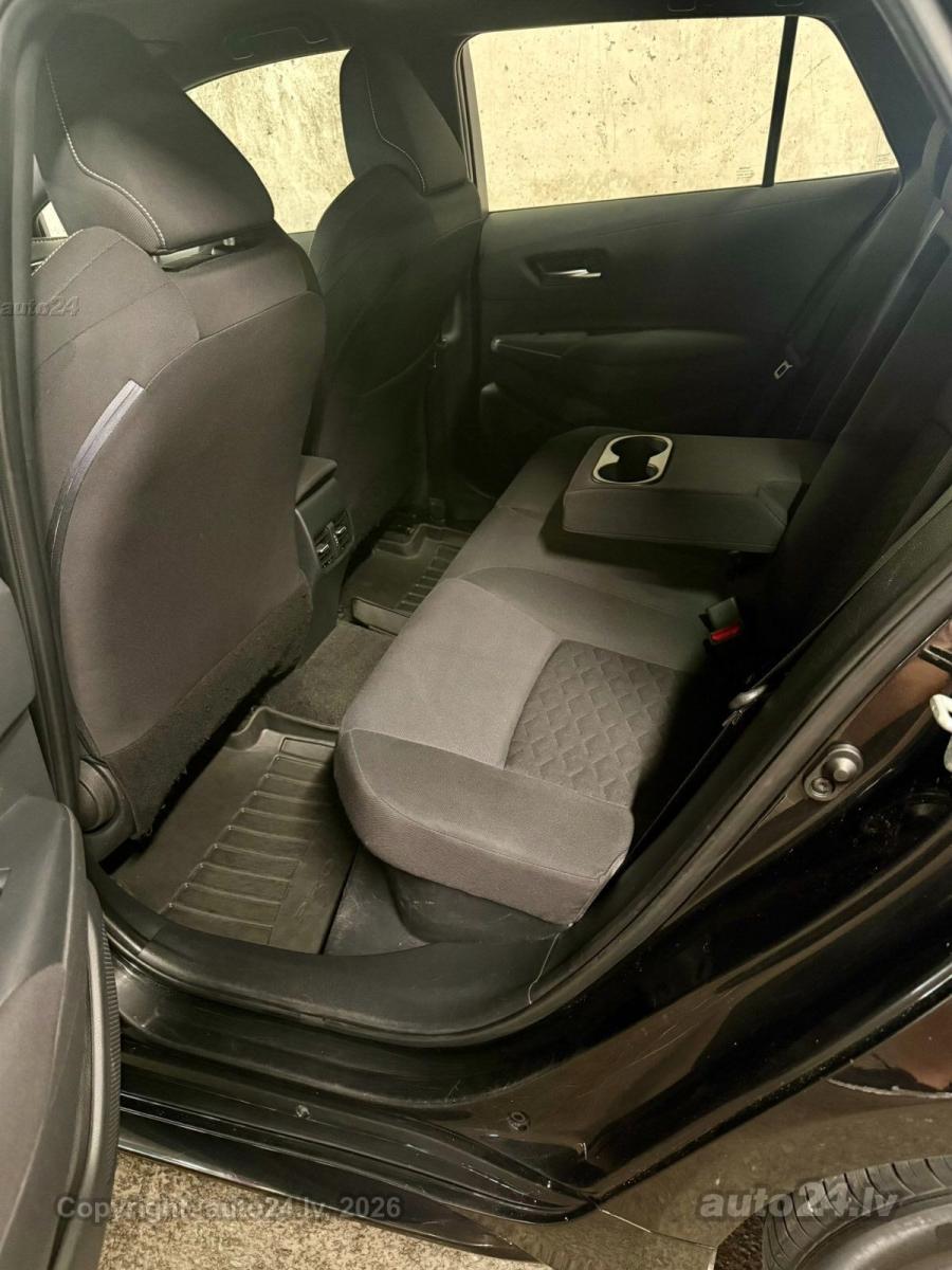Melns Toyota Corolla 2019 Tallina, ar dzinēja tilpumu 1.80 L un nobraukumu 277 tūkst. km par 10500 €, foto 13 vietnē AUTOMOTO.COM.LV