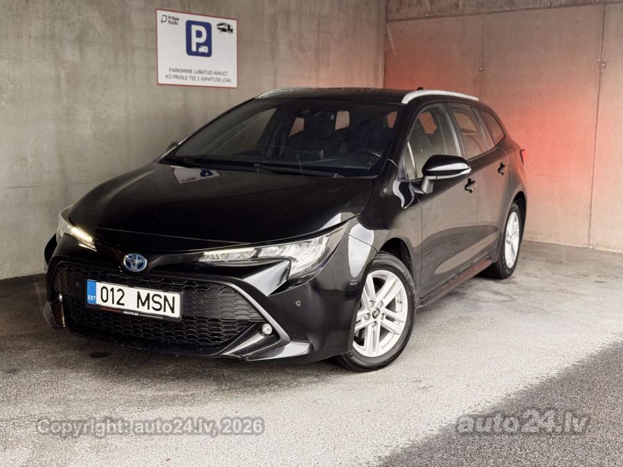 Черный Тойота Королла 2019 в Таллин, объемом двигателя 1.80 л и пробегом 277 тыс. км за 11990 €, фото 1 на AUTOMOTO.COM.LV