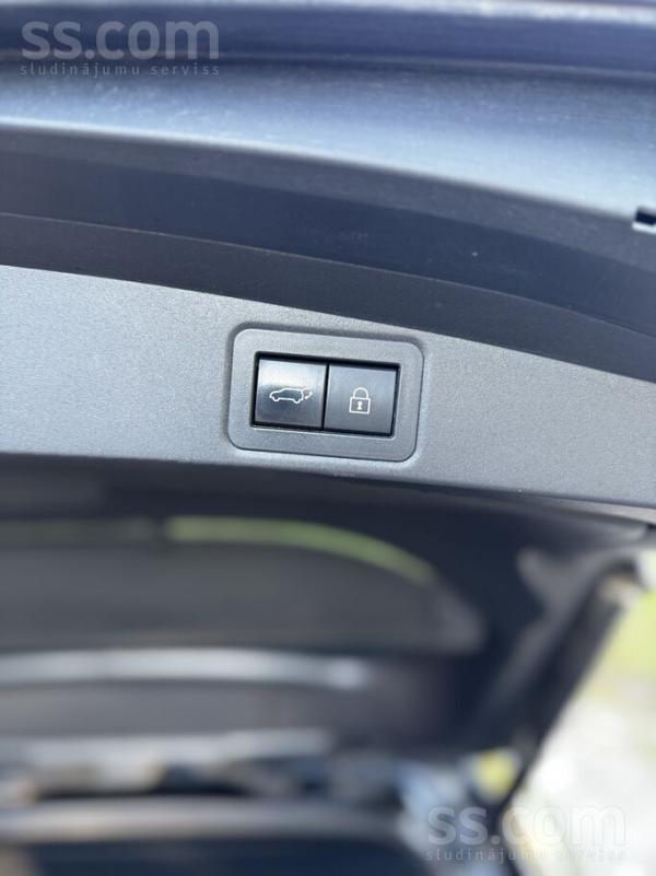 Black Toyota Corolla 2019 in Cesis, with an engine capacity of 2.00 L and mileage of 78 thousand km for 17400 €, photo 9 on AUTOMOTO.COM.LV