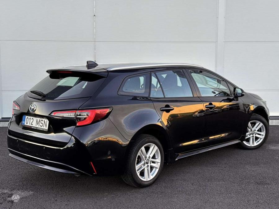 Melns Toyota Corolla 2019 Tallina, ar dzinēja tilpumu 1.80 L un nobraukumu 277 tūkst. km par 11990 €, foto 5 vietnē AUTOMOTO.COM.LV