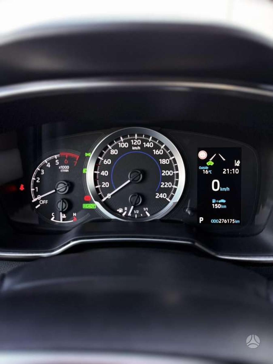Melns Toyota Corolla 2019 Tallina, ar dzinēja tilpumu 1.80 L un nobraukumu 277 tūkst. km par 11990 €, foto 14 vietnē AUTOMOTO.COM.LV