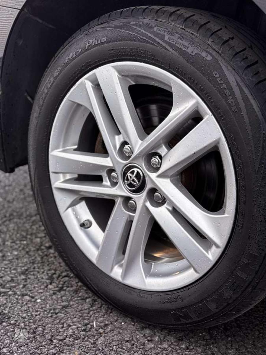 Melns Toyota Corolla 2019 Tallina, ar dzinēja tilpumu 1.80 L un nobraukumu 277 tūkst. km par 11990 €, foto 18 vietnē AUTOMOTO.COM.LV