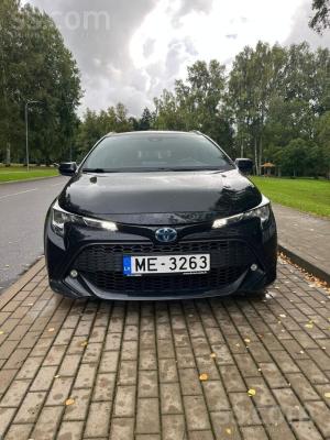 Black Toyota Corolla 2019 in Limbazi, with an engine capacity of 1.80 L and mileage of 95 thousand km for 16900 €, photo 1 on AUTOMOTO.COM.LV