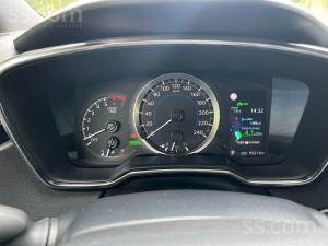 Black Toyota Corolla 2019 in Limbazi, with an engine capacity of 1.80 L and mileage of 95 thousand km for 16900 €, photo 3 on AUTOMOTO.COM.LV