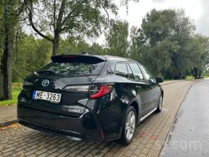 Black Toyota Corolla 2019 in Limbazi, with an engine capacity of 1.80 L and mileage of 95 thousand km for 16900 €, photo 5 on AUTOMOTO.COM.LV
