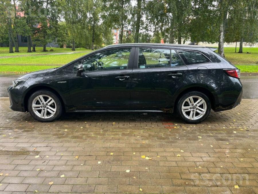 Black Toyota Corolla 2019 in Limbazi, with an engine capacity of 1.80 L and mileage of 95 thousand km for 16900 €, photo 16 on AUTOMOTO.COM.LV