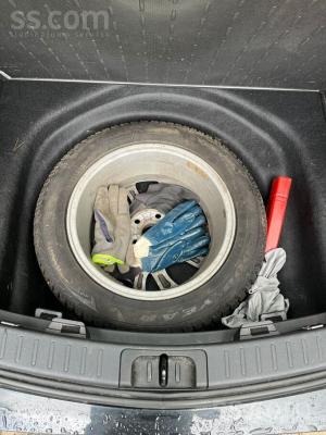 Black Toyota Corolla 2019 in Limbazi, with an engine capacity of 1.80 L and mileage of 95 thousand km for 16900 €, photo 17 on AUTOMOTO.COM.LV