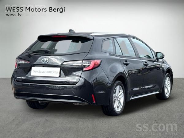 Black Toyota Corolla 2019 in Riga, with an engine capacity of 1.80 L and mileage of 96 thousand km for 17200 €, photo 3 on AUTOMOTO.COM.LV