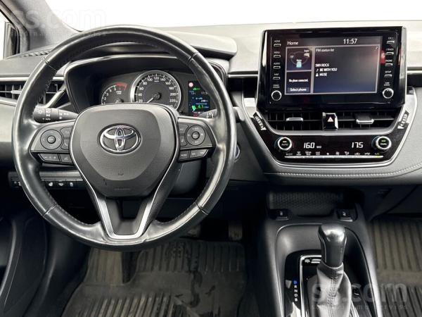 Black Toyota Corolla 2019 in Riga, with an engine capacity of 1.80 L and mileage of 96 thousand km for 17200 €, photo 10 on AUTOMOTO.COM.LV