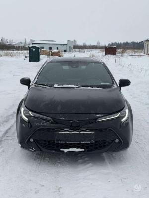 Black Toyota Corolla 2020 in Panevezys, with an engine capacity of 1.80 L and mileage of 82 thousand km for 14000 €, photo 2 on AUTOMOTO.COM.LV