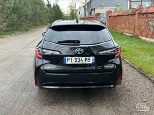 Черный Тойота Королла 2020 в Таураге, объемом двигателя 1.80 л и пробегом 240 тыс. км за 12200 €, фото 5 на AUTOMOTO.COM.LV