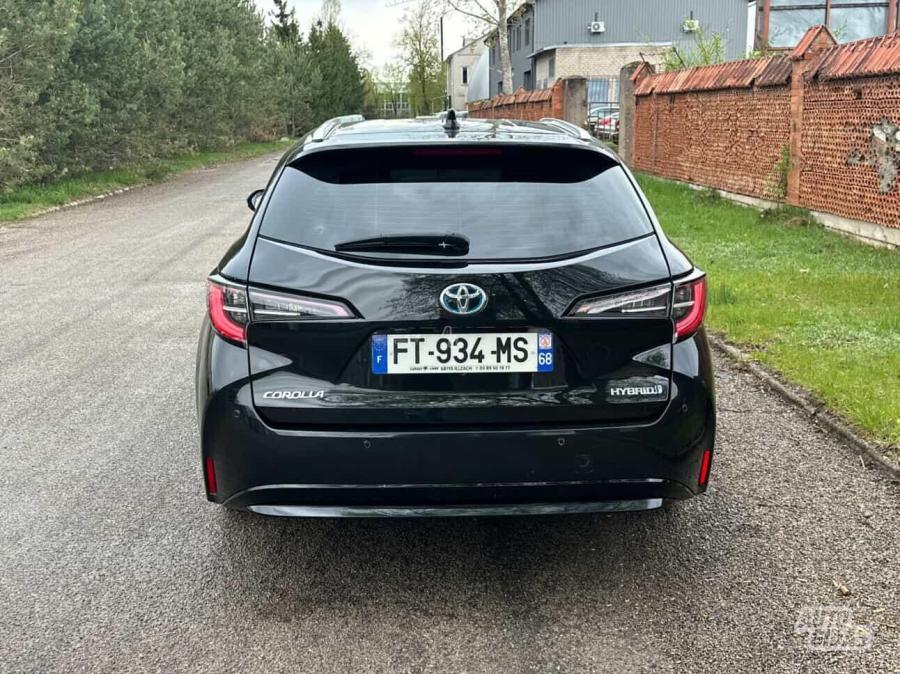 Черный Тойота Королла 2020 в Таураге, объемом двигателя 1.80 л и пробегом 240 тыс. км за 12200 €, фото 5 на AUTOMOTO.COM.LV