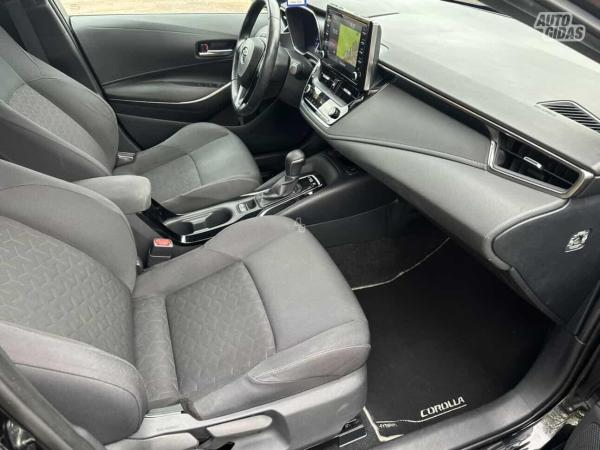 Black Toyota Corolla 2020 in Taurage, with an engine capacity of 1.80 L and mileage of 240 thousand km for 12200 €, photo 10 on AUTOMOTO.COM.LV