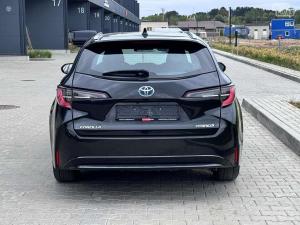 Black Toyota Corolla 2020 in Vilnius, with an engine capacity of 1.80 L and mileage of 196 thousand km for 14950 €, photo 6 on AUTOMOTO.COM.LV