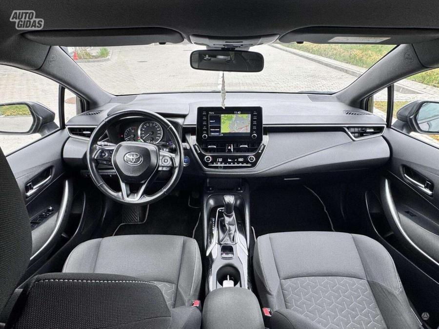 Black Toyota Corolla 2020 in Vilnius, with an engine capacity of 1.80 L and mileage of 196 thousand km for 14950 €, photo 27 on AUTOMOTO.COM.LV