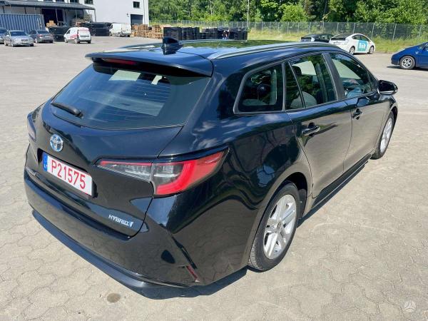 Melns Toyota Corolla 2020 Viļņa, ar dzinēja tilpumu 1.80 L un nobraukumu 251 tūkst. km par 12600 €, foto 5 vietnē AUTOMOTO.COM.LV