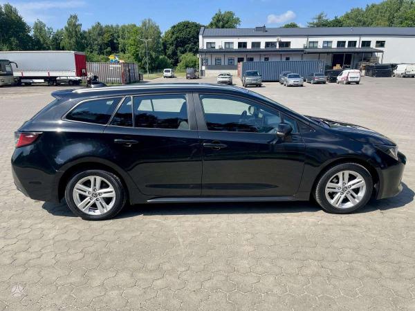 Melns Toyota Corolla 2020 Viļņa, ar dzinēja tilpumu 1.80 L un nobraukumu 251 tūkst. km par 12600 €, foto 6 vietnē AUTOMOTO.COM.LV
