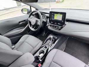 Black Toyota Corolla 2020 in Vilnius, with an engine capacity of 1.80 L and mileage of 196 thousand km for 15350 €, photo 25 on AUTOMOTO.COM.LV