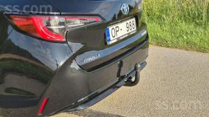 Black Toyota Corolla 2020 in Riga, with an engine capacity of 1.80 L and mileage of 130 thousand km for 18000 €, photo 7 on AUTOMOTO.COM.LV
