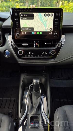 Black Toyota Corolla 2020 in Riga, with an engine capacity of 1.80 L and mileage of 130 thousand km for 18000 €, photo 10 on AUTOMOTO.COM.LV