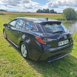 Black Toyota Corolla 2020 in Vilnius, with an engine capacity of 1.80 L and mileage of 241 thousand km for 11300 €, photo 5 on AUTOMOTO.COM.LV