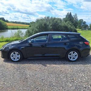 Black Toyota Corolla 2020 in Vilnius, with an engine capacity of 1.80 L and mileage of 241 thousand km for 11300 €, photo 7 on AUTOMOTO.COM.LV