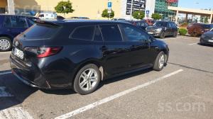 Black Toyota Corolla 2021 in Riga, with an engine capacity of 1.80 L and mileage of 106 thousand km for 15900 €, photo 3 on AUTOMOTO.COM.LV