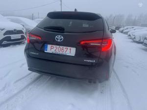 Black Toyota Corolla 2021 in Panevezys, with an engine capacity of 1.99 L and mileage of 120 thousand km for 17800 €, photo 6 on AUTOMOTO.COM.LV