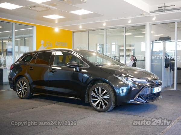 Melns Toyota Corolla 2021 Tallina, ar dzinēja tilpumu 1.80 L un nobraukumu 84 tūkst. km par 19900 €, foto 1 vietnē AUTOMOTO.COM.LV
