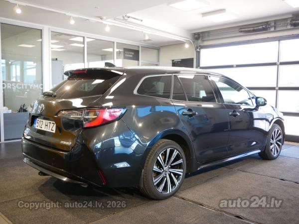 Melns Toyota Corolla 2021 Tallina, ar dzinēja tilpumu 1.80 L un nobraukumu 84 tūkst. km par 19900 €, foto 3 vietnē AUTOMOTO.COM.LV