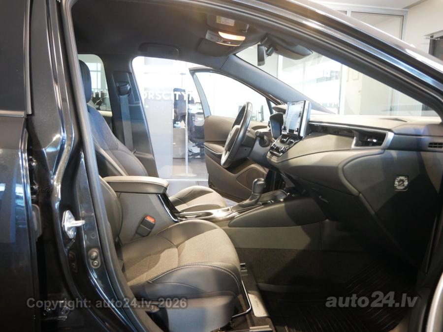 Melns Toyota Corolla 2021 Tallina, ar dzinēja tilpumu 1.80 L un nobraukumu 84 tūkst. km par 19900 €, foto 10 vietnē AUTOMOTO.COM.LV