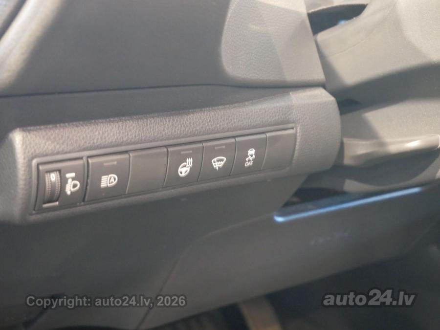 Melns Toyota Corolla 2021 Tallina, ar dzinēja tilpumu 1.80 L un nobraukumu 84 tūkst. km par 19900 €, foto 13 vietnē AUTOMOTO.COM.LV