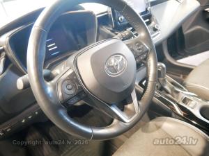 Melns Toyota Corolla 2021 Tallina, ar dzinēja tilpumu 1.80 L un nobraukumu 84 tūkst. km par 19900 €, foto 14 vietnē AUTOMOTO.COM.LV