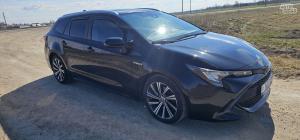 Black Toyota Corolla 2021 in Siauliai, with an engine capacity of 1.80 L and mileage of 260 thousand km for 14799 €, photo 6 on AUTOMOTO.COM.LV
