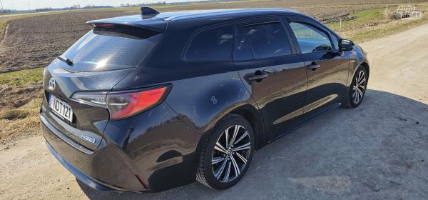 Black Toyota Corolla 2021 in Siauliai, with an engine capacity of 1.80 L and mileage of 260 thousand km for 14799 €, photo 9 on AUTOMOTO.COM.LV