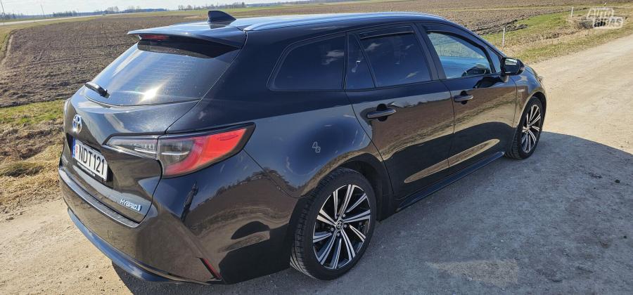 Black Toyota Corolla 2021 in Siauliai, with an engine capacity of 1.80 L and mileage of 260 thousand km for 14799 €, photo 10 on AUTOMOTO.COM.LV