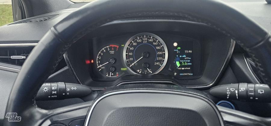 Black Toyota Corolla 2021 in Siauliai, with an engine capacity of 1.80 L and mileage of 260 thousand km for 14799 €, photo 11 on AUTOMOTO.COM.LV