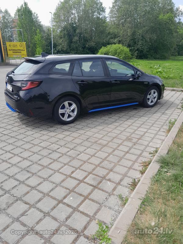 Melns Toyota Corolla 2021 Tallina, ar dzinēja tilpumu 1.99 L un nobraukumu 66 tūkst. km par 18900 €, foto 3 vietnē AUTOMOTO.COM.LV