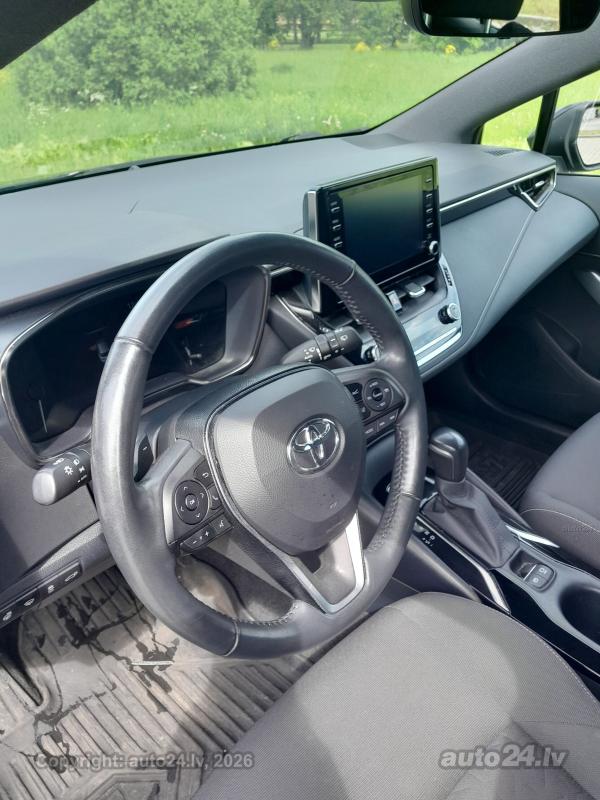 Melns Toyota Corolla 2021 Tallina, ar dzinēja tilpumu 1.99 L un nobraukumu 66 tūkst. km par 18900 €, foto 8 vietnē AUTOMOTO.COM.LV