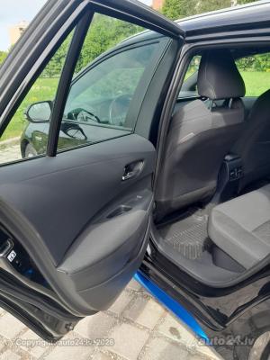 Melns Toyota Corolla 2021 Tallina, ar dzinēja tilpumu 1.99 L un nobraukumu 66 tūkst. km par 18900 €, foto 14 vietnē AUTOMOTO.COM.LV