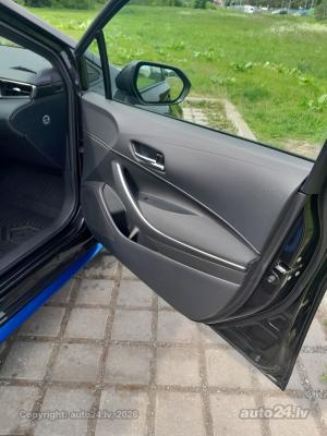 Melns Toyota Corolla 2021 Tallina, ar dzinēja tilpumu 1.99 L un nobraukumu 66 tūkst. km par 18900 €, foto 16 vietnē AUTOMOTO.COM.LV