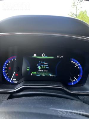 Black Toyota Corolla 2021 in Riga, with an engine capacity of 2.00 L and mileage of 82 thousand km for 17500 €, photo 11 on AUTOMOTO.COM.LV