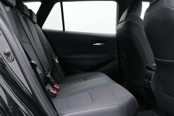 Black Toyota Corolla 2021 in Vilnius, with an engine capacity of 1.80 L and mileage of 72 thousand km for 21900 €, photo 10 on AUTOMOTO.COM.LV